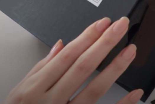 블라인드 | 블라블라: 손모델의 손