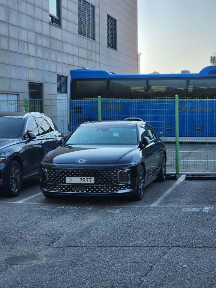 블라인드 | 자동차: 그랜저 풀체인지 앞뒷면 실사