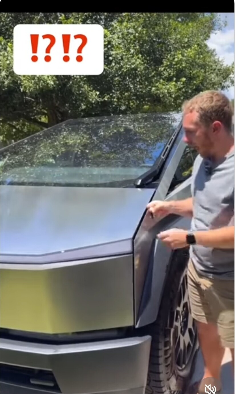 Elon simp almost snapped his finger simping for Tesla - Blind