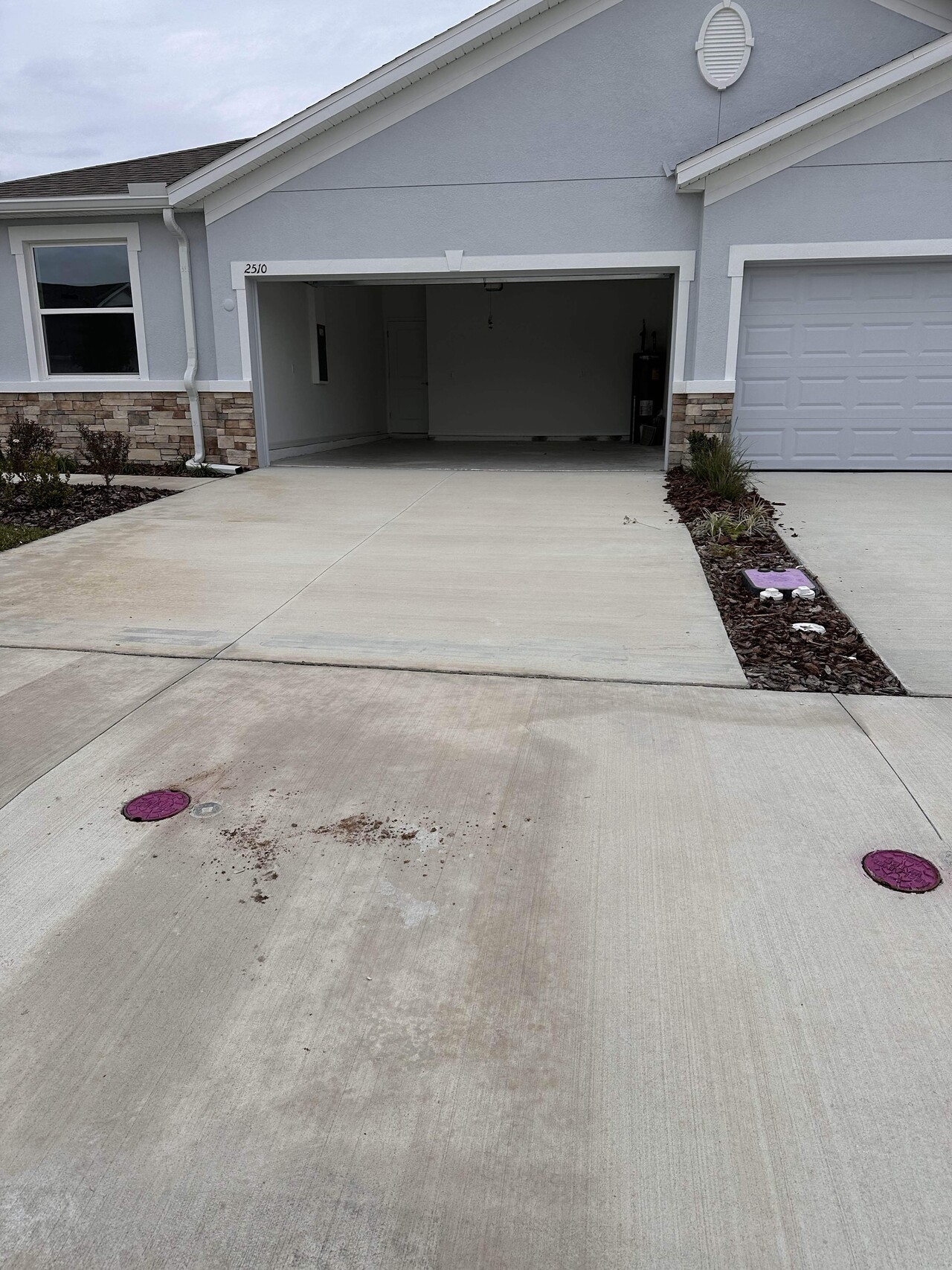 Uncovered manhole on driveway before closing | Housing - Blind