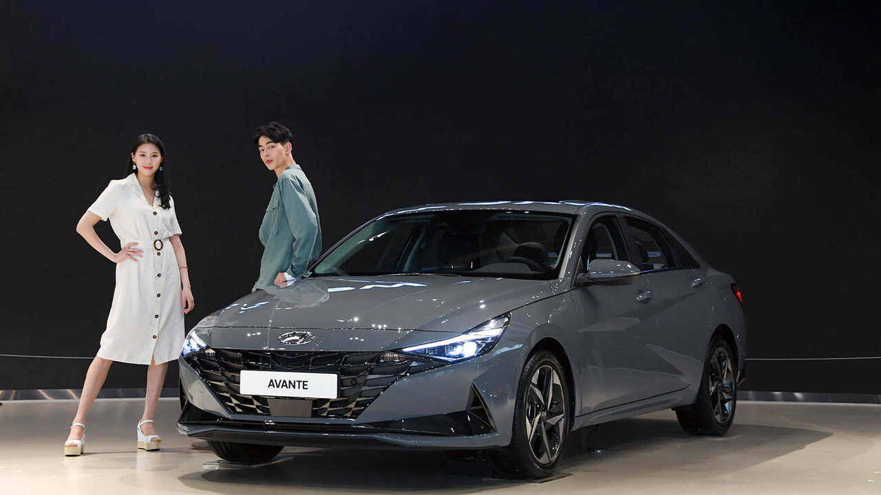 블라인드 | 자동차: 아반떼 CN7 올려치기에 대한 여러분의 생각