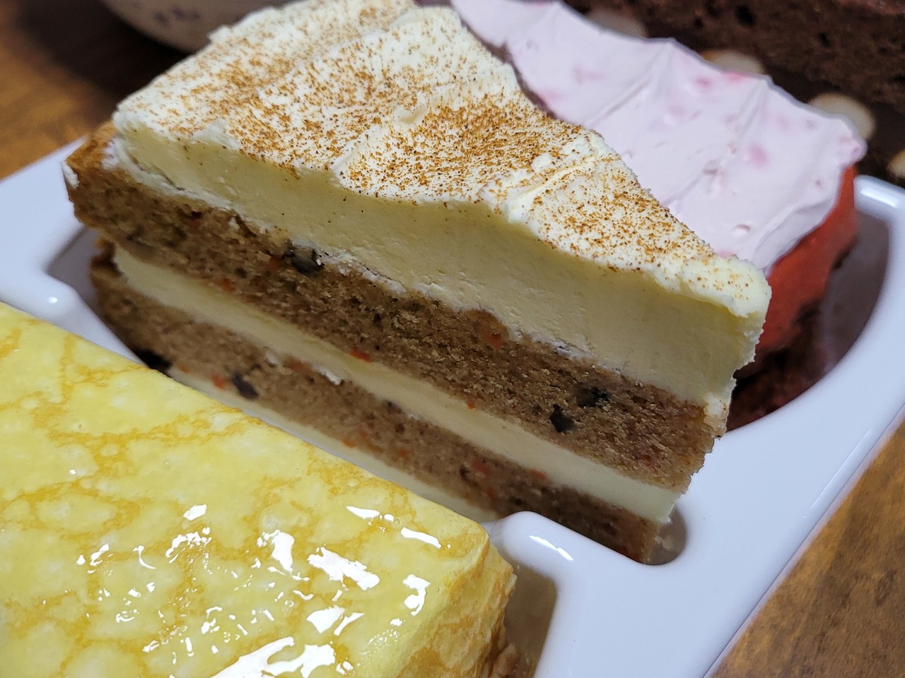 블라인드 | 여행·먹방: 조각 케이크