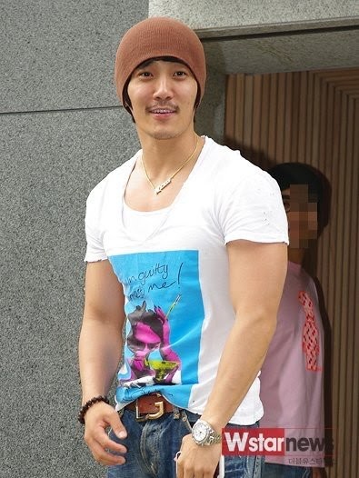 블라인드 | 블라블라: 여자들 KCM 정도의 근육질 어떰?