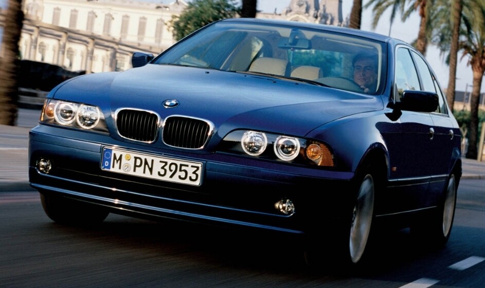 블라인드 | 자동차: 역대 최고의 5시리즈 디자인은?